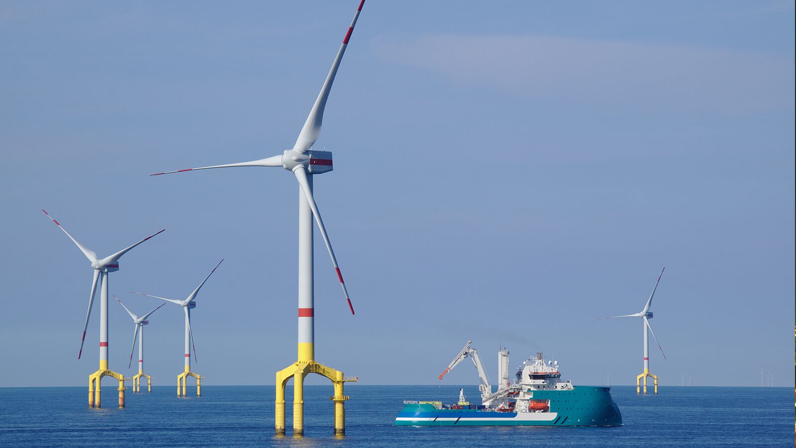 Microsoft Teams Expanded Grid View To Have 49 People On